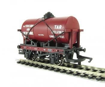 HORNBY R6570 OO SCALE Yorkshire and Lcolnshire Tar Co 12 Ton Oil Tank Wagon