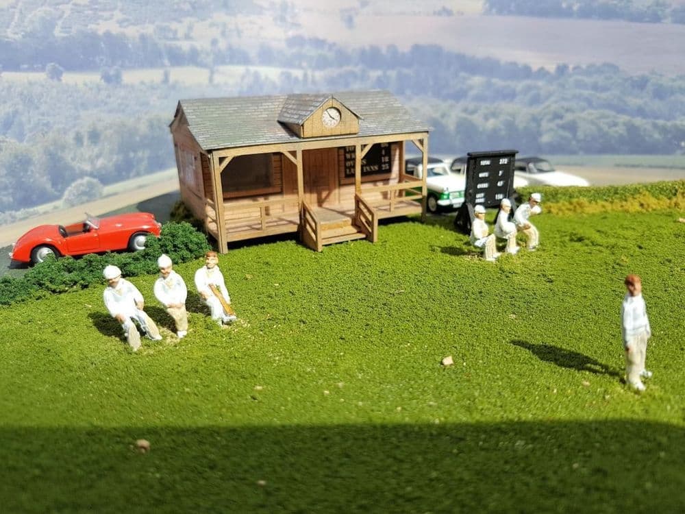 LANGLEY MODELS F35dp 1 76 OO SCALE 6 Seated Cricketers waiting to play ...