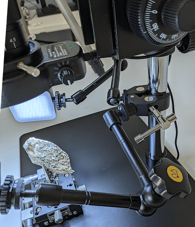 UM2000 Series Panel LED Light Kits on Articulated Arms