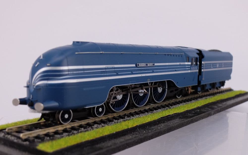 Hornby R30228 LMS Princess Coronation 4-6-2 Streamlined Queen Mary No 6222