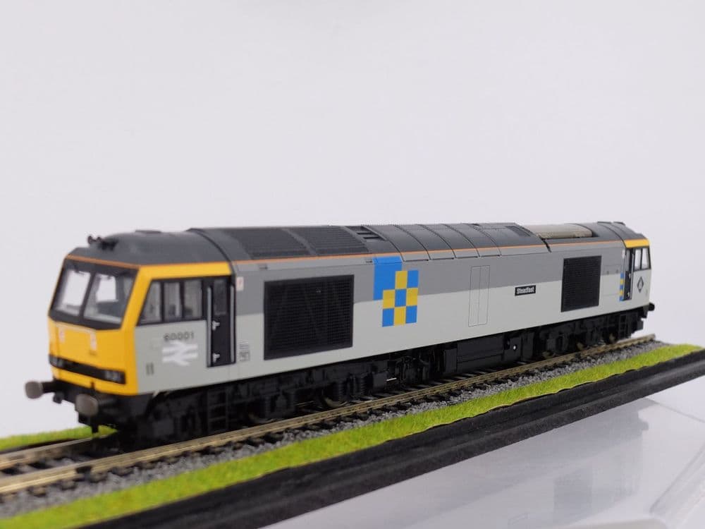 R30156 BR Railfreight Class 60 Co-Co Steadfast 60001