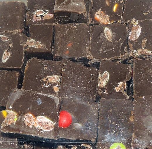 FF09 SMARTIE FLAVOUR FUDGE