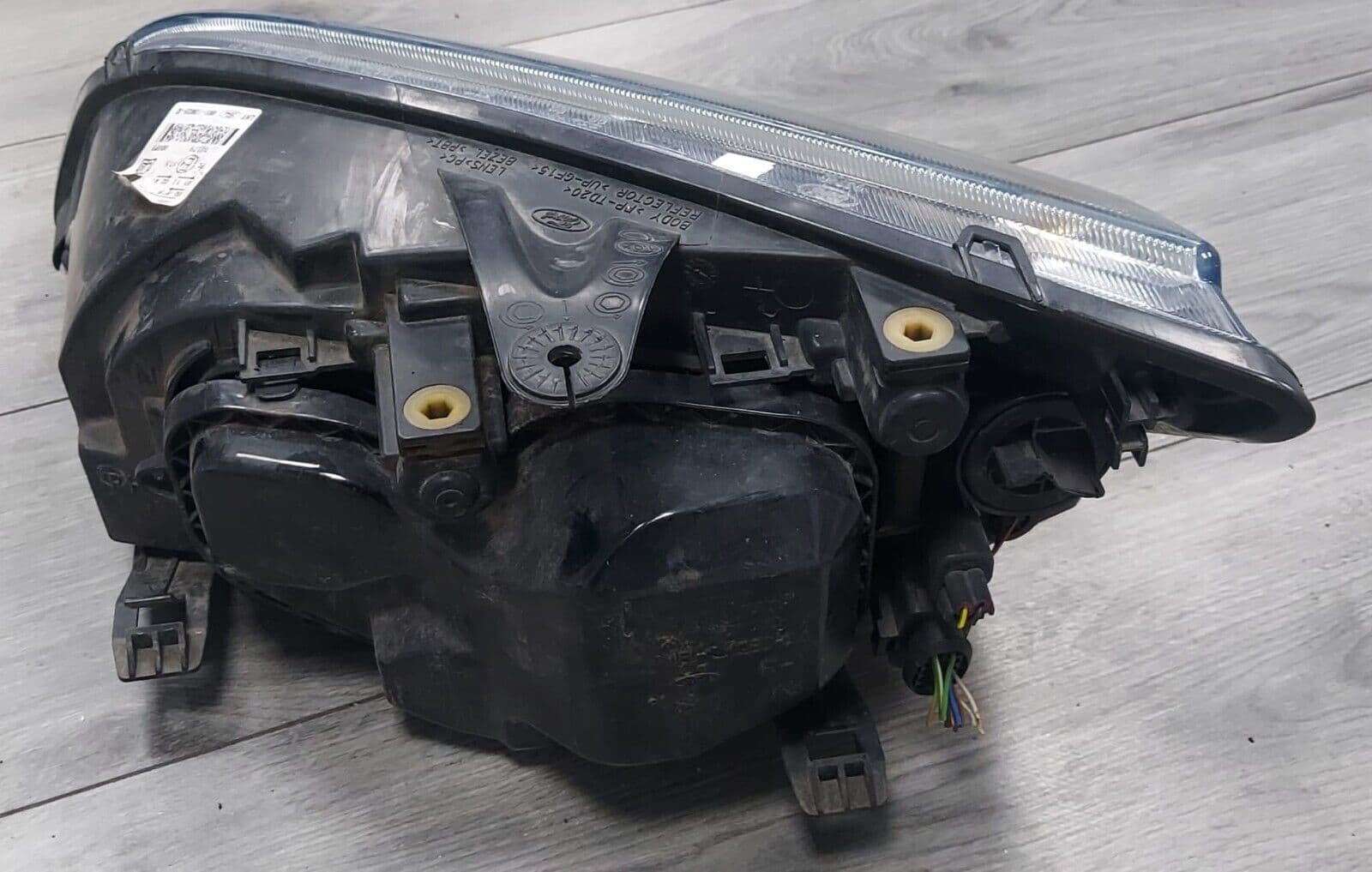 FOCUS MK2 ADAPTIVE CORNERING FRONT RIGHT DRIVER SIDE HEADLIGHT 2005-2008