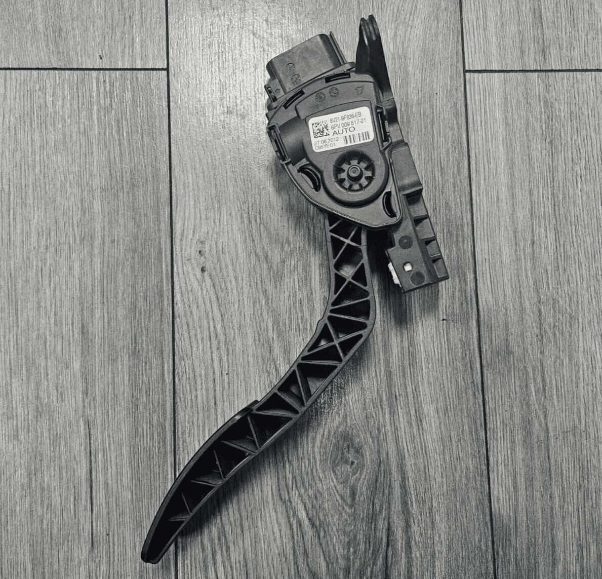 FORD FIESTA MK7 1 4 PETROL AUTOMATIC AUTO THROTTLE ACCELERATOR PEDAL ...