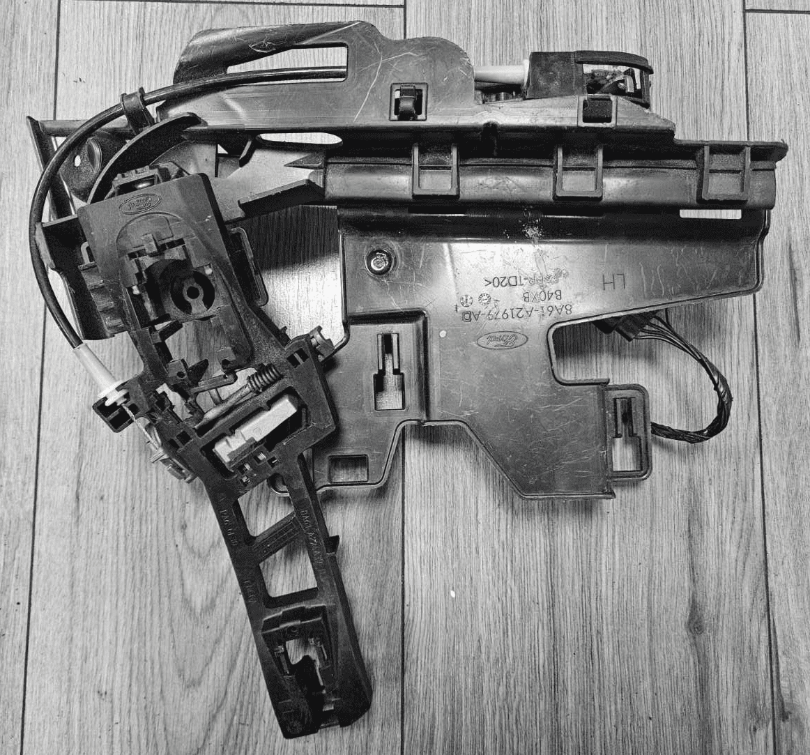 FORD FIESTA MK7 5 DOOR FRONT PASSENGER LEFT DOOR LOCK AM5A-U21813-DF ...