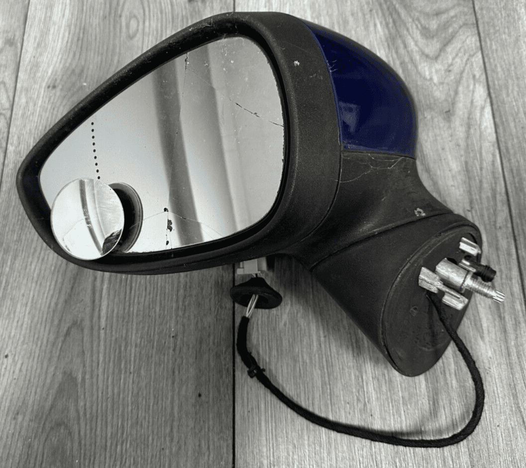 FORD FIESTA MK7 PASSENGER LEFT POWER FOLD WING MIRROR DEEP IMPACT BLUE ...