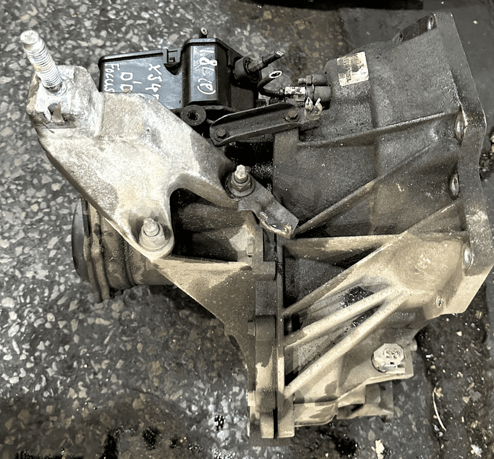 FORD FOCUS MK1 1 8 PETROL 16V 5 SPEED MANUAL GEARBOX XS4R-7002-BD 1998 - 2005