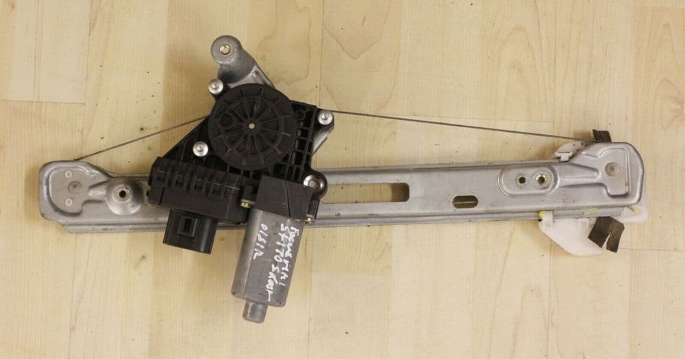 FORD FOCUS MK1 5 DOOR O/S/R DRIVER WINDOW REGULATOR WITH MOTOR 1998 - 2005