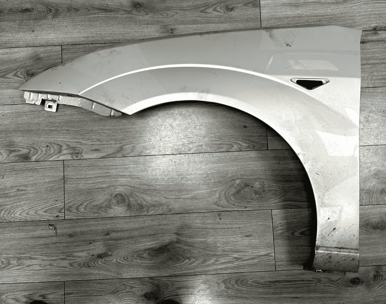 FORD FOCUS MK1 FRONT LEFT PASSENGER SIDE WING PANEL STARDUST SILVER ...