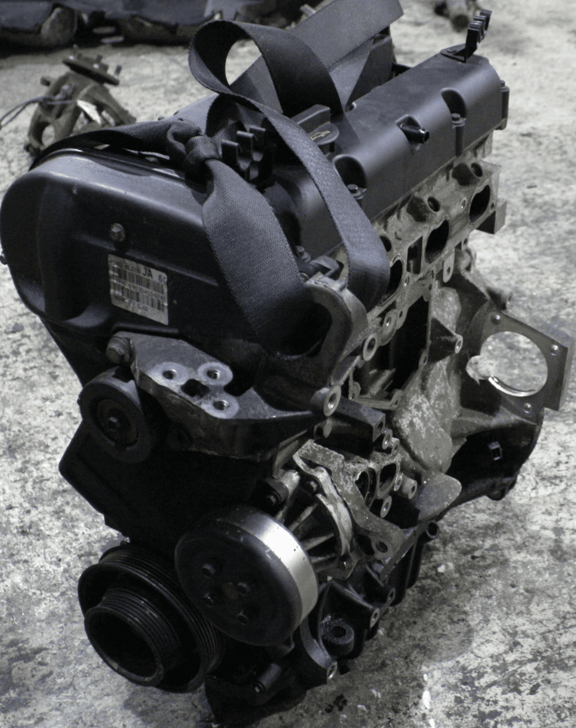 FORD FOCUS MK1 FYDB 1 6 PETROL ZETEC-SE ENGINE LOW MILEAGE BARE 2001-2005
