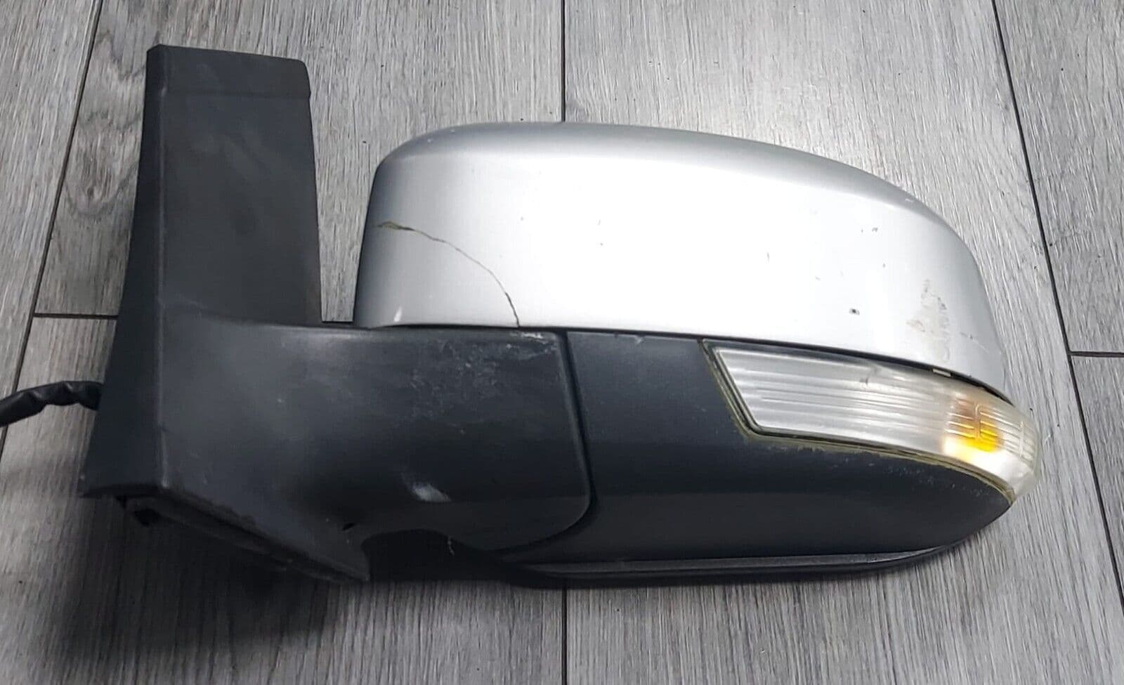 FORD FOCUS MK2 PASSENGER SIDE WING MIRROR & INDICATOR SILVER 2008-2011