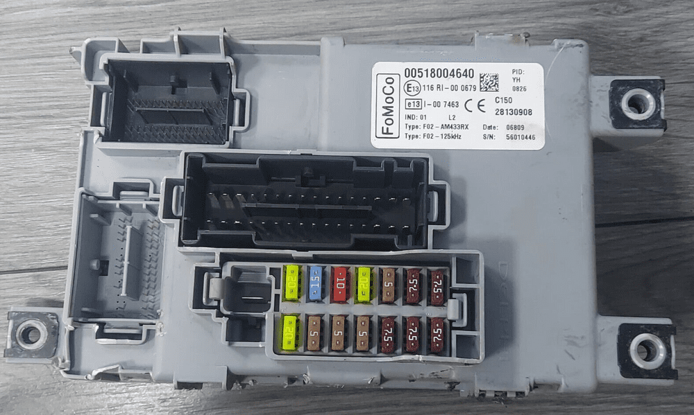 FORD KA MK2 BODY CONTROL MODULE FUSE BOX BCM 00518004640 2009 - 2016