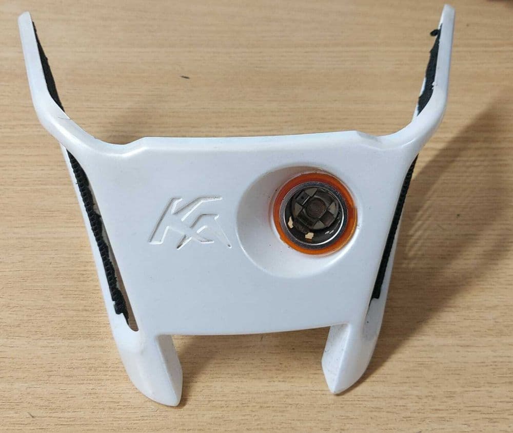 FORD KA MK2 CENTRE CONSOLE POWER SOCKET AND TRIM IN WHITE 2008 - 2016