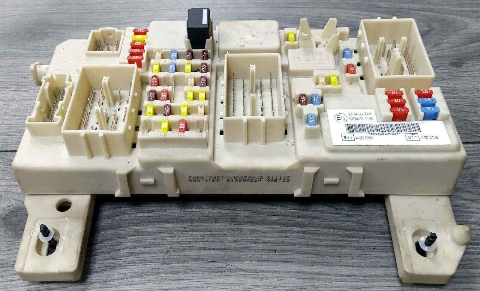 FORD KUGA MK1 BODY CONTROL MODULE FUSE BOX BCM 7M5T-14A073-JB 2008-2009