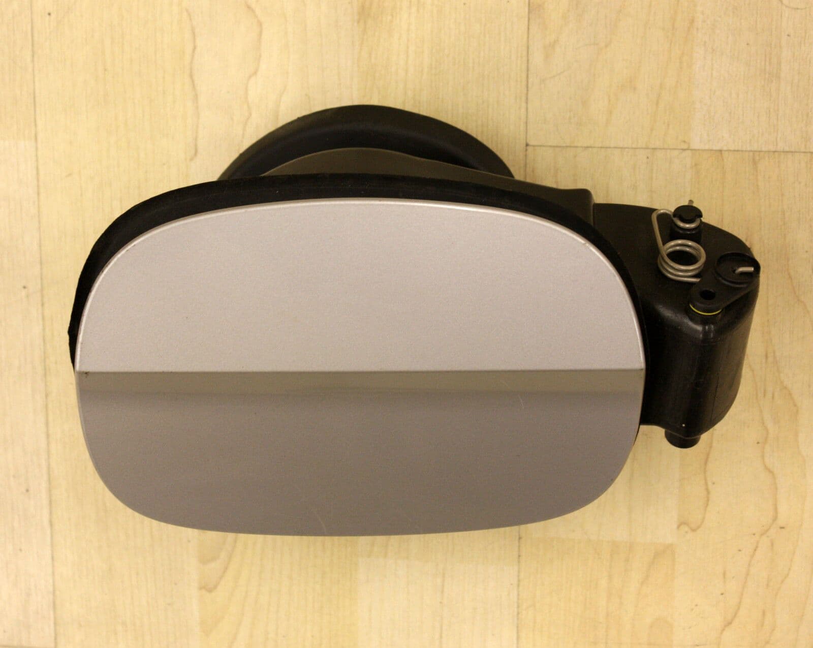 FORD MONDEO MK4 FUEL PETROL DIESEL CAP FLAP HOUSING HYPNOTIC SILVER ...