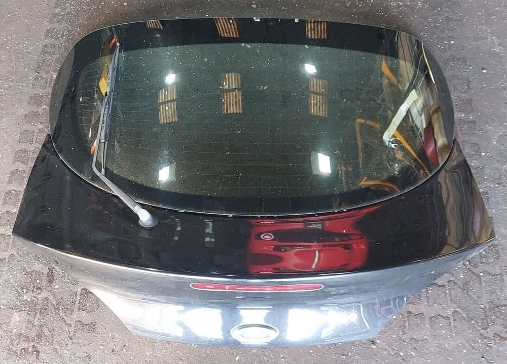 FORD PUMA MK1 PANTHER BLACK TAILGATE BOOT LIDE PANTHER BLACK 1997 - 2002