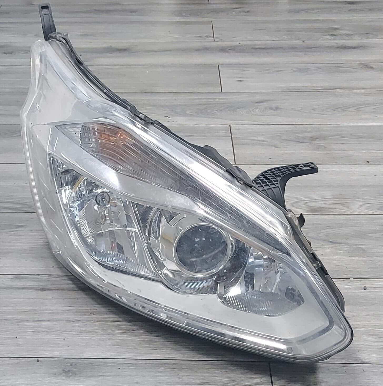FORD TRANSIT CUSTOM DRIVER SILVER HEADLIGHT GK21-13D152-AA 2015 - 2020