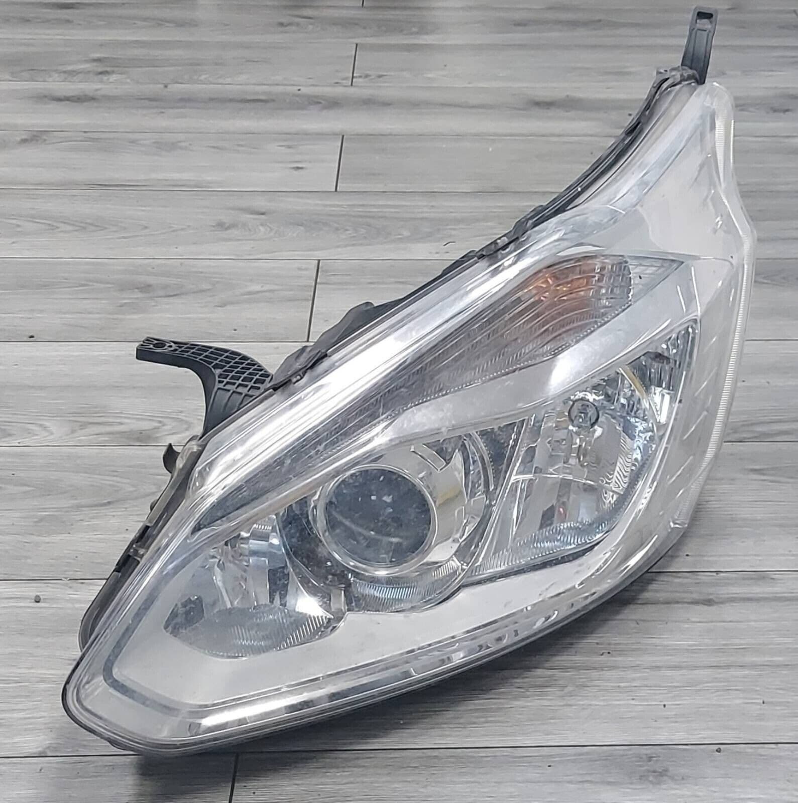 FORD TRANSIT CUSTOM PASSENGER SILVER HEADLIGHT GK21-13D153-AA 2015 - 2020