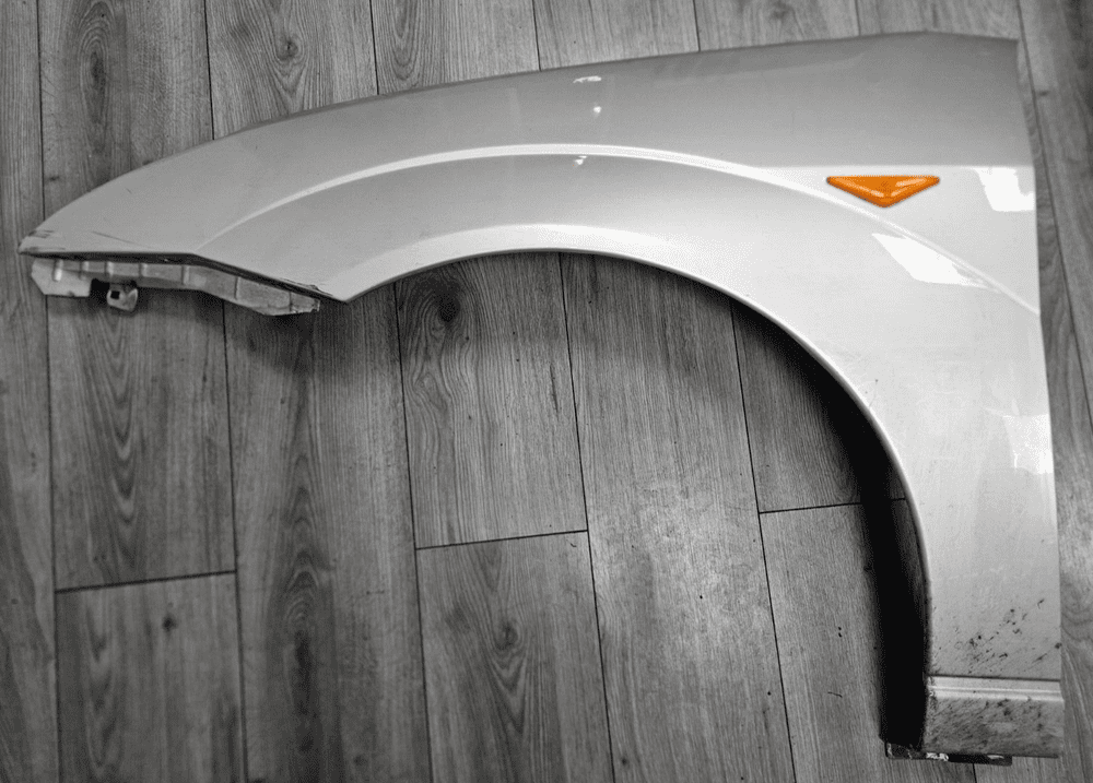 GENUINE FOCUS MK1 PASSENGER LEFT FRONT WING FENDER MOONDUST SILVER 1998 ...