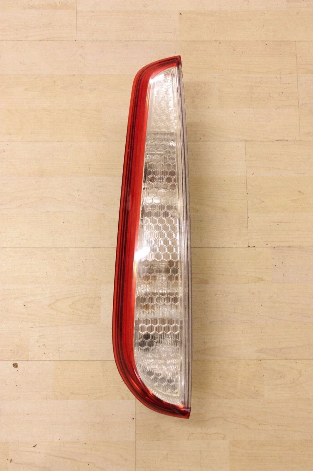 GENUINE FOCUS MK2 ESTATE N/S PASSENGER SIDE REAR TAIL LIGHT 8M51-13405 ...