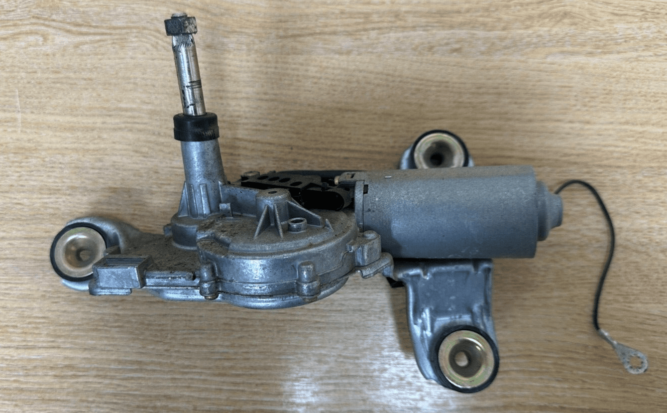 GENUINE FORD FIESTA MK5 REAR BACK WIPER MOTOR 96FG-17K441-HB 1997 - 2002