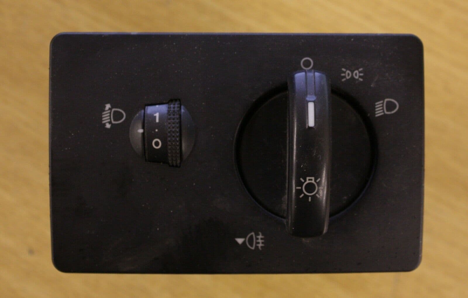 GENUINE FORD FIESTA MK6 FUSION HEADLIGHT SWITCH 6S6T-13A024-FA 2006 - 2012