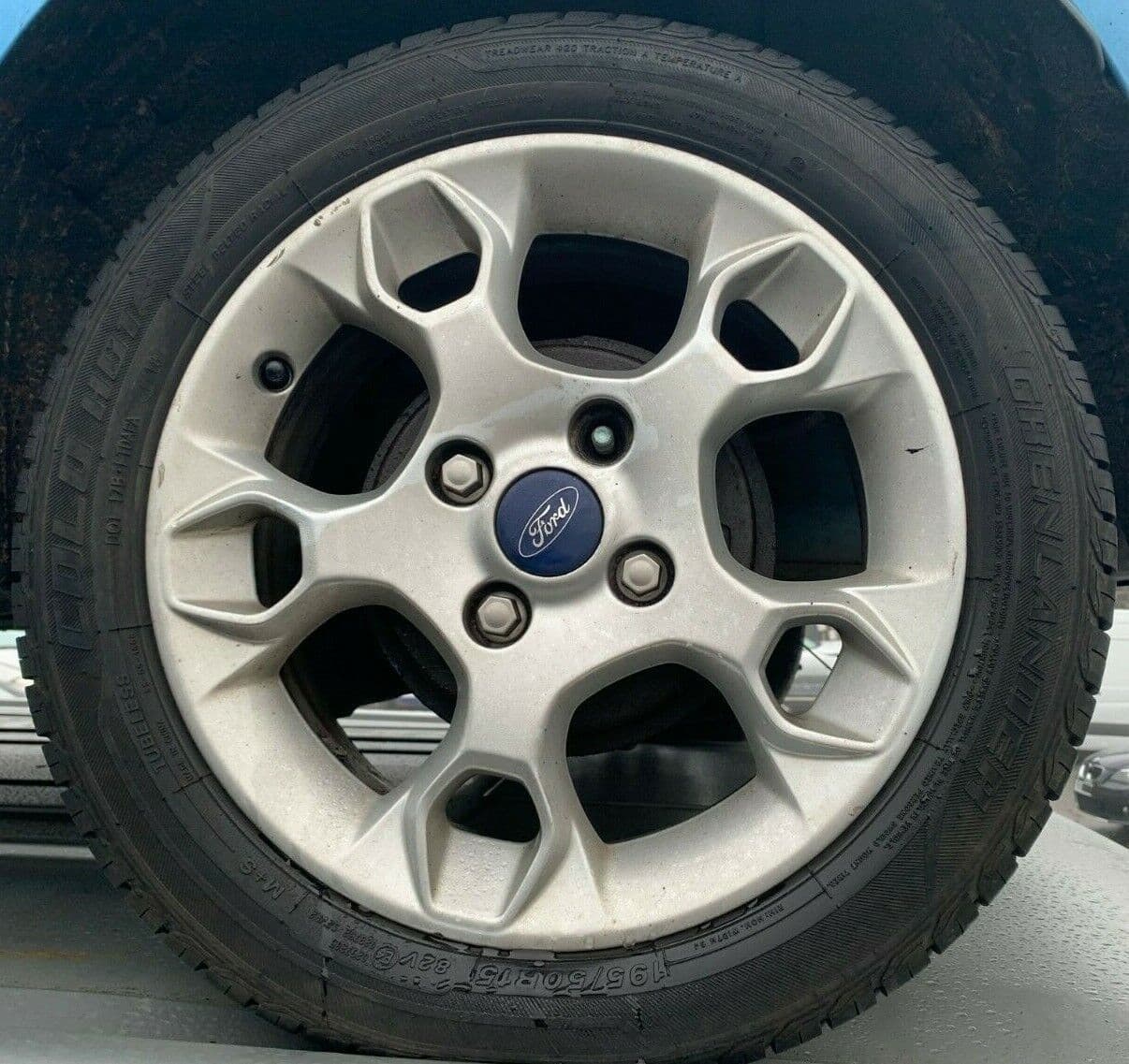 GENUINE FORD FIESTA MK7 15" SNOW FLAKE 5 SPOKE ALLOY WHEEL 195 50 15 ...