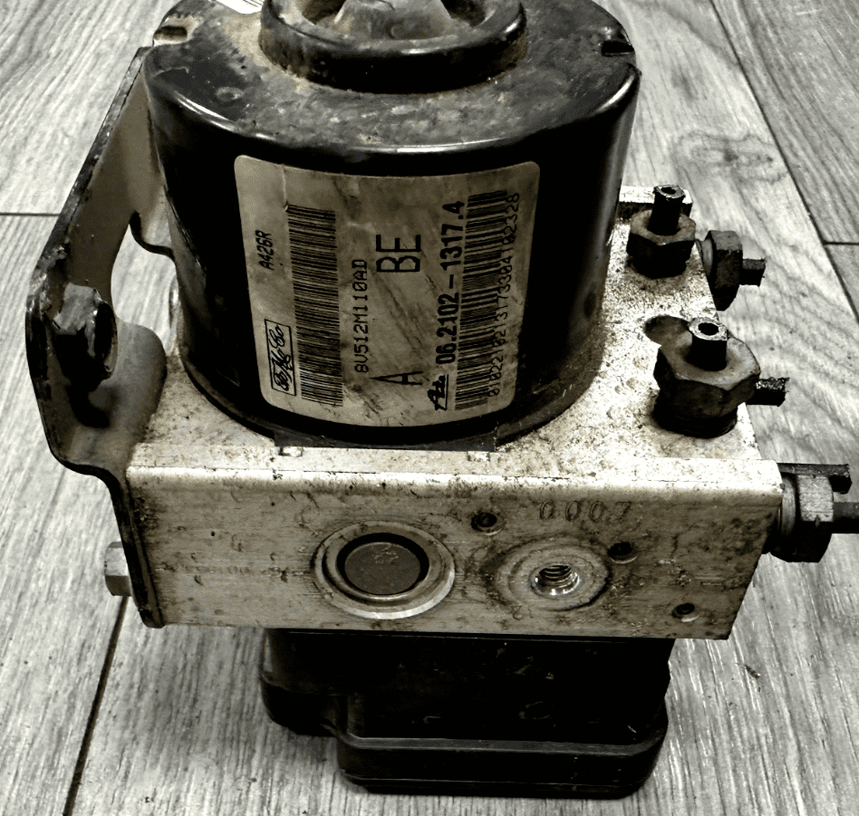 GENUINE FORD FIESTA MK7 ABS PUMP MODULATOR 8V51-2M110-BA 2008 - 2012