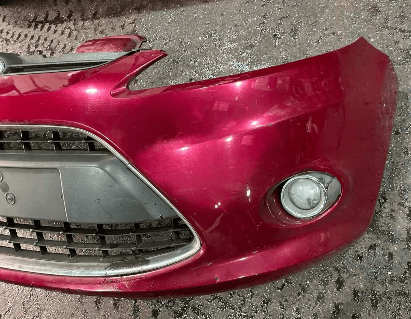 GENUINE FORD FIESTA MK7 FRONT BUMPER HOT MAGENTA 2008 2012 FN10