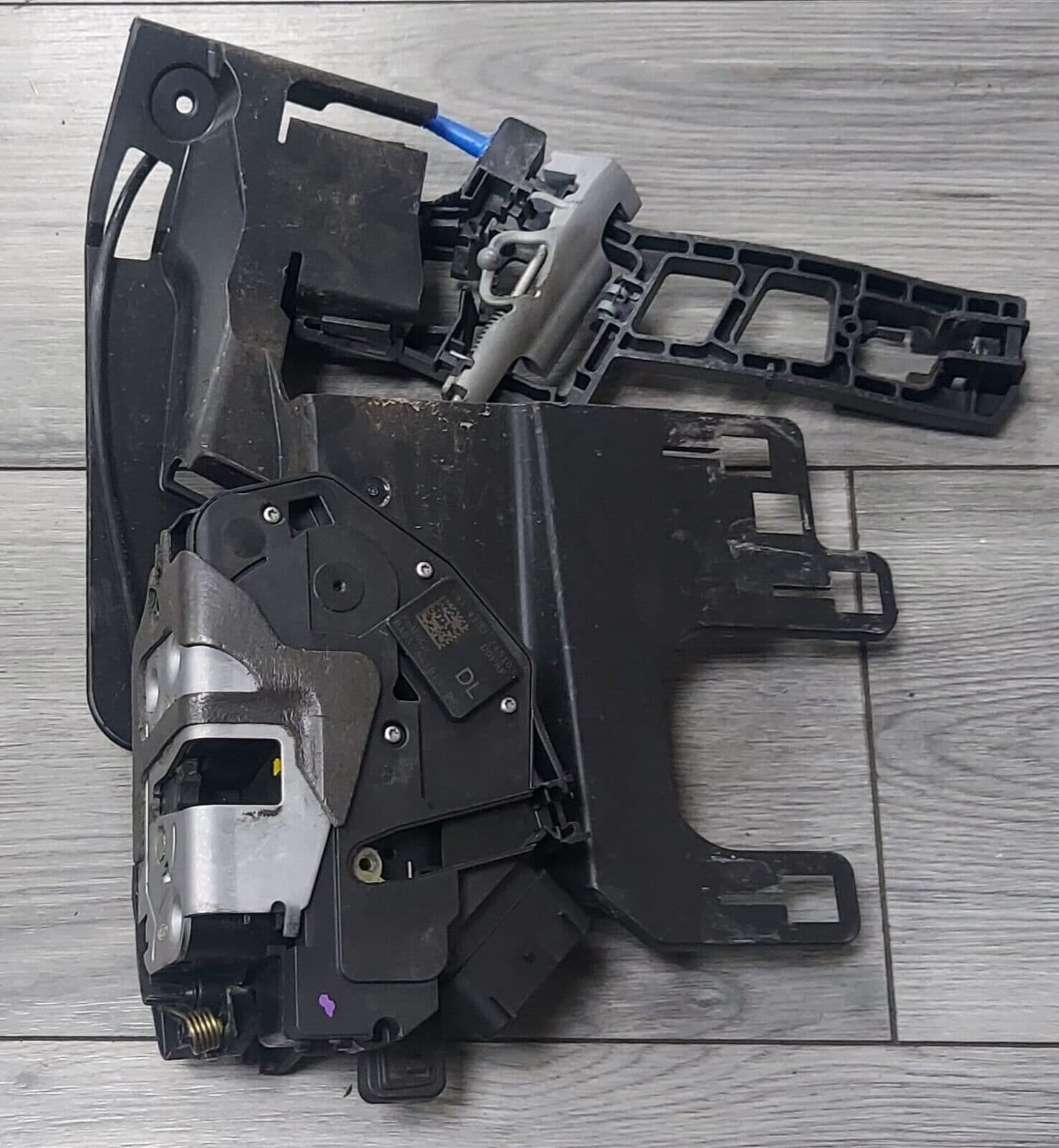 GENUINE FORD FIESTA MK7 FRONT PASSENGER DOOR LOCK MECHANISM 2008-2012
