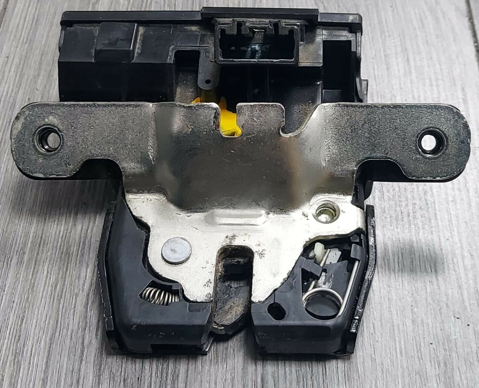 GENUINE FORD FIESTA MK7 MK8 TAILGATE BOOT CATCH LATCH LOCK MOTOR 2008-2018