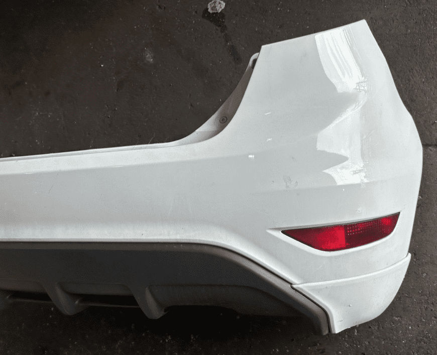 GENUINE FORD FIESTA MK7 ZETEC-S BACK REAR BUMPER FROZEN WHITE 2008 - 2012