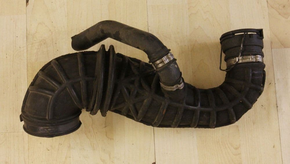 GENUINE FORD FOCUS MK1 1 8 TDCi AIR INTAKE HOSE PIPE 1M51-9R504-AB 2001 ...