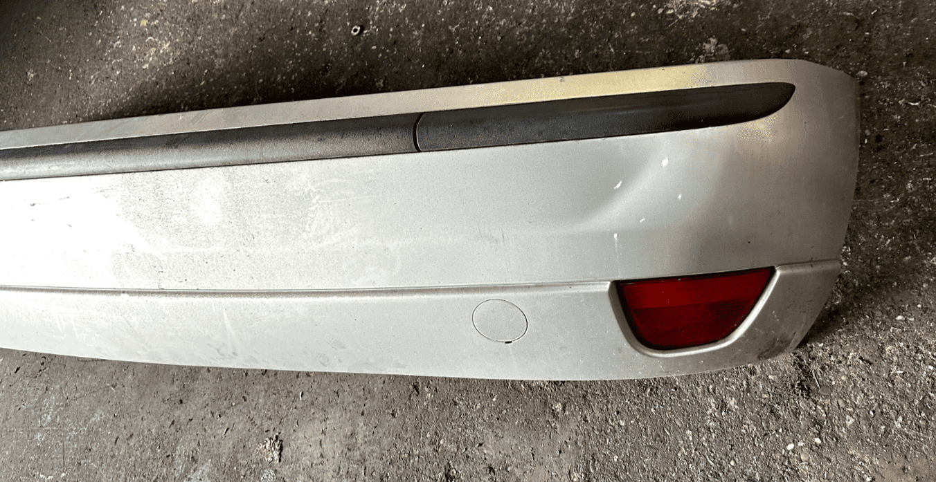 GENUINE FORD FOCUS MK1 ZTEC REAR HATCHBACK BUMPER STARDUST SILVER 2002 ...