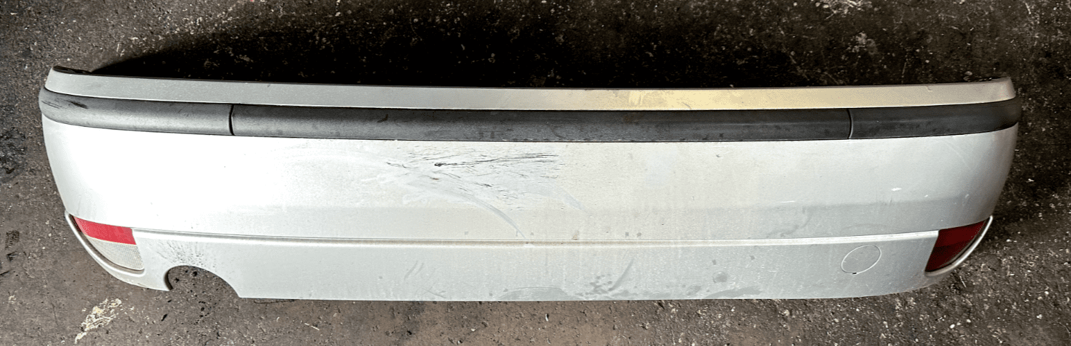 GENUINE FORD FOCUS MK1 ZTEC REAR HATCHBACK BUMPER STARDUST SILVER 2002 ...