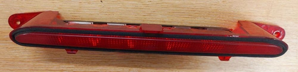 GENUINE FORD FOCUS MK2 CC CONVERTIBLE REAR HIGH THIRD BRAKE LIGHT 2006-2010