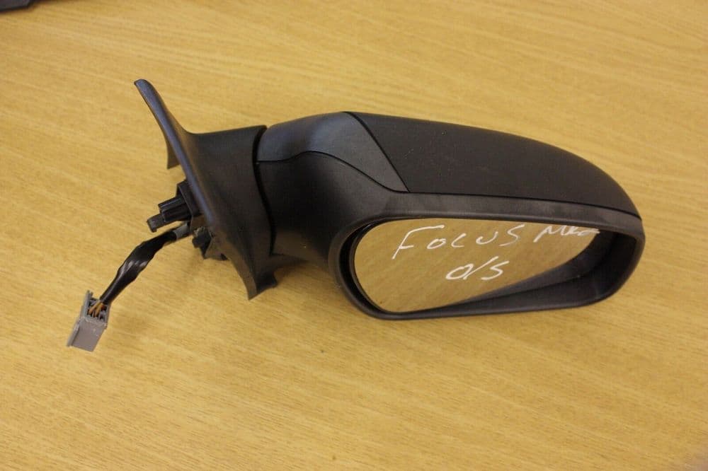 GENUINE FORD FOCUS MK2 DRIVER SIDE O/S WING MIRROR BLACK 2005 - 2008