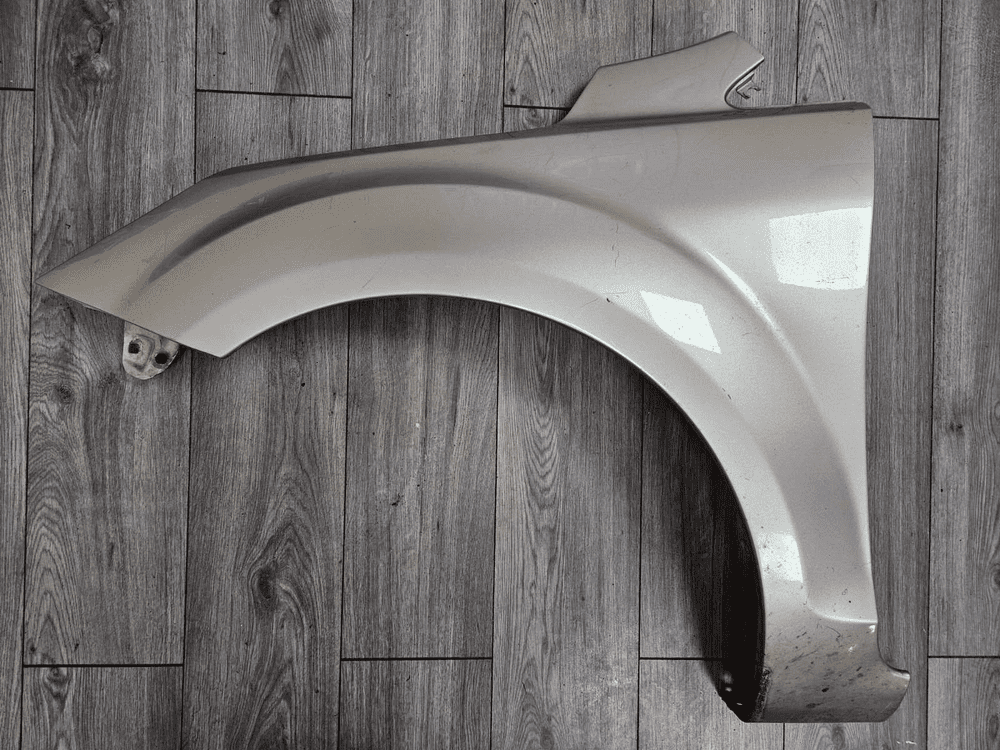 GENUINE FORD FOCUS MK2 FRONT PASSENGER LEFT WING PANEL SILVER 2008 - 2011