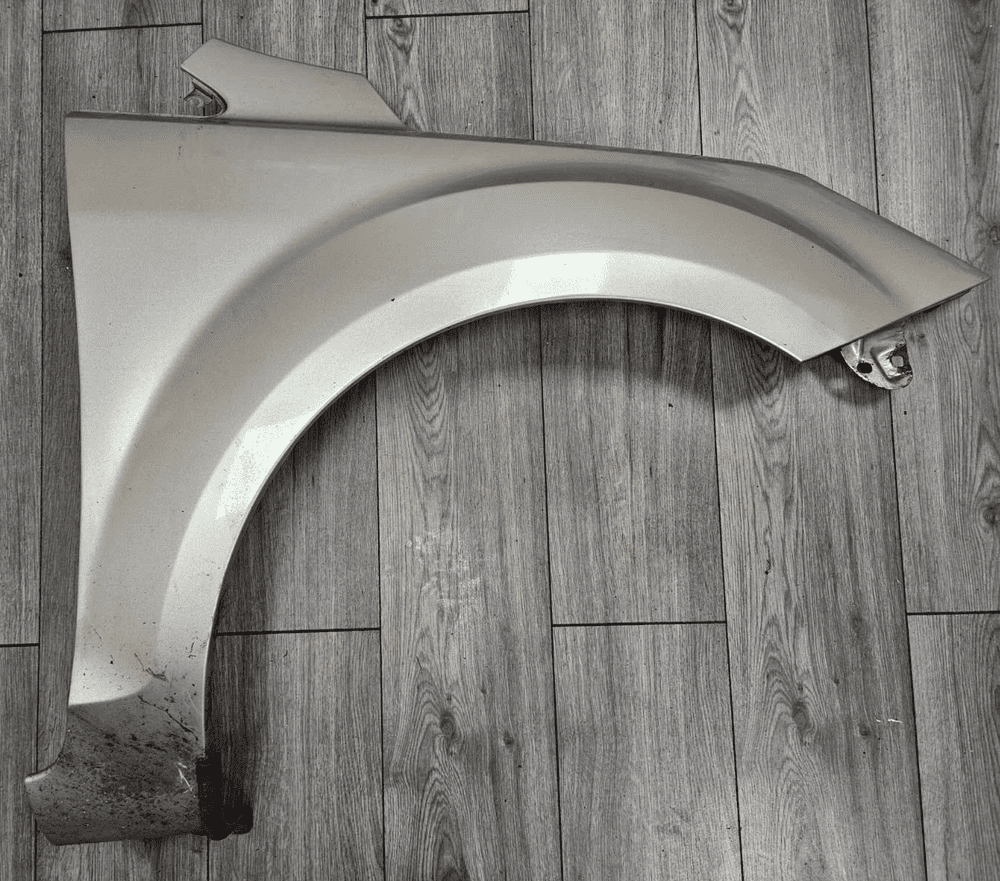 GENUINE FORD FOCUS MK2 FRONT RIGHT DRIVER WING PANEL SILVER 2008 - 2011