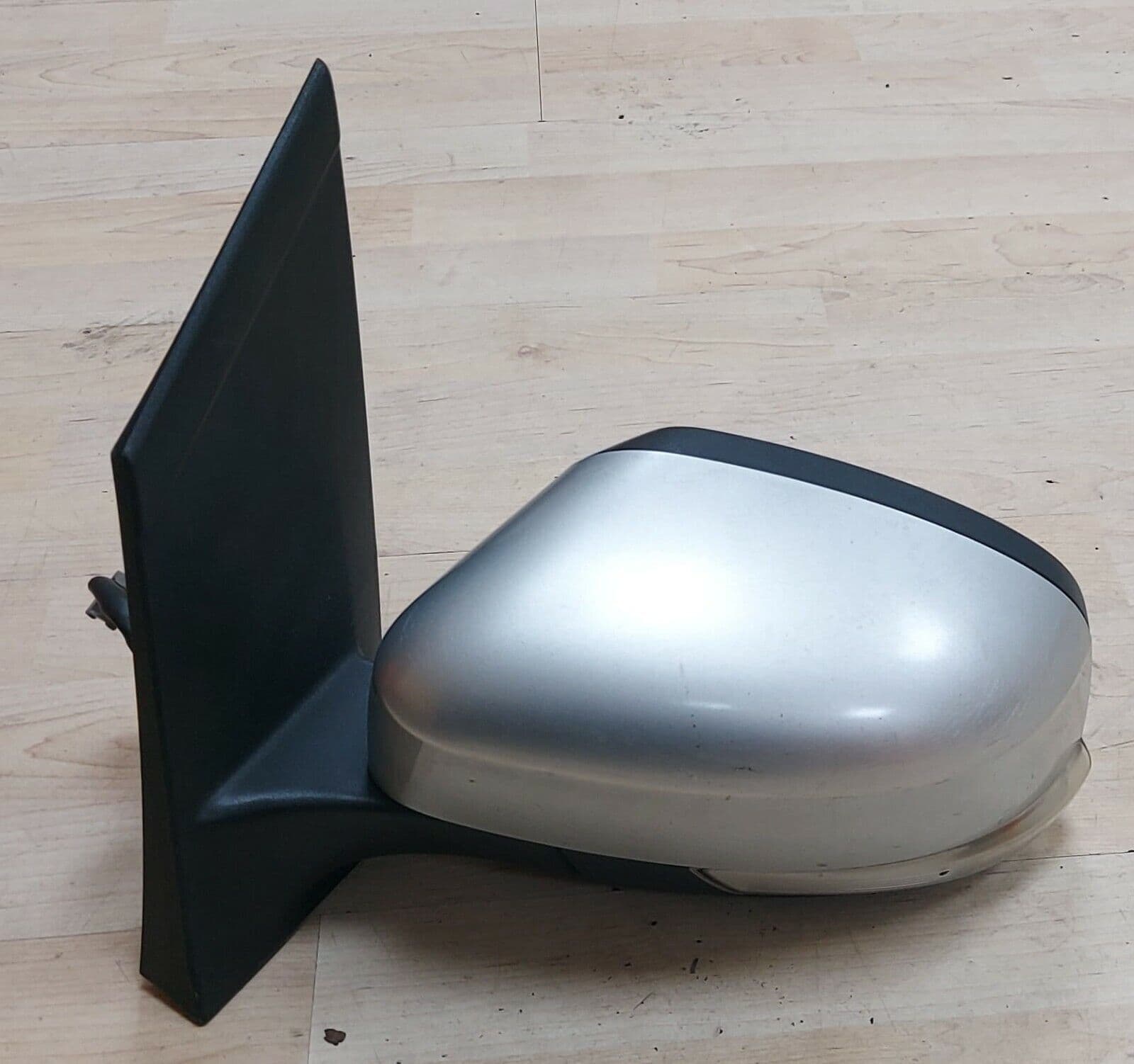 GENUINE FORD FOCUS MK2 PASSENGER SIDE N/S WING MIRROR MOONDUST SILVER ...