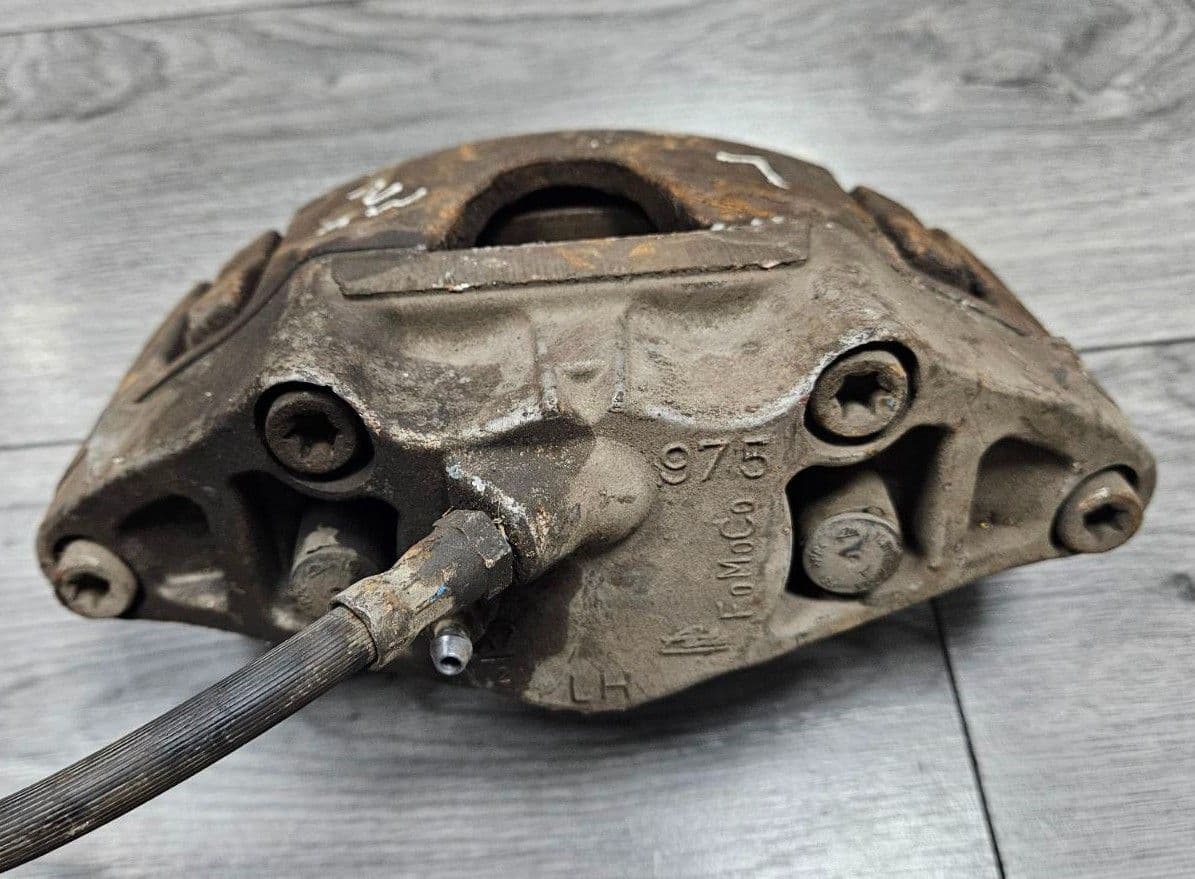 GENUINE FORD FOCUS MK2 ST225 FRONT PASSENGER BRAKE CALIPER & CARRIER ...