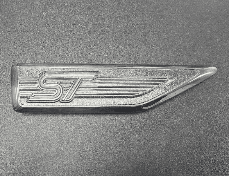 GENUINE FORD FOCUS MK2 ST225 ST LOGO BADGE DRIVER CHROME WING TRIM 2006 ...