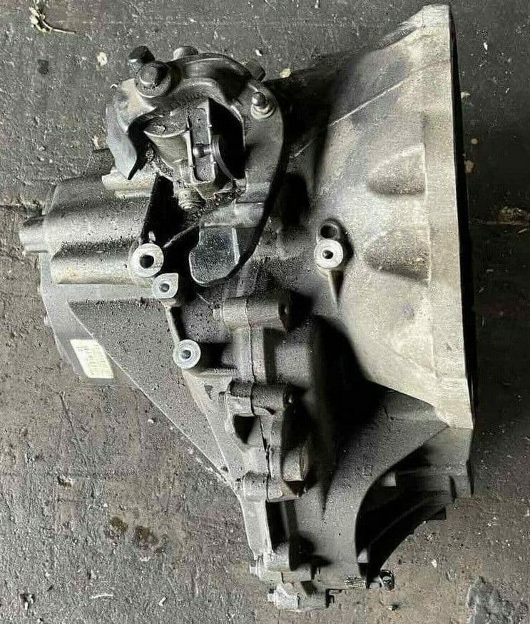 GENUINE FORD FOCUS MK3 1 6 TDCi 6 SPEED MANUAL GEARBOX AV6R-7002-KK 2011 - 2015