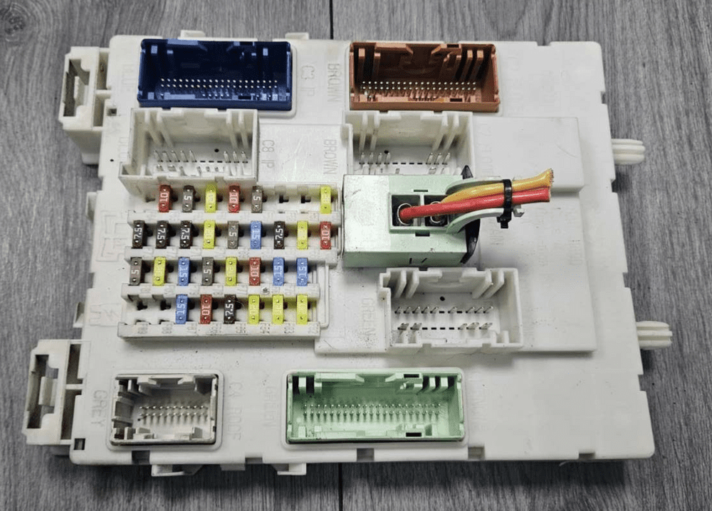 GENUINE FORD FOCUS MK3 BODY CONTROL MODULE FUSE BOX BCM F1FT-14A073-EG ...