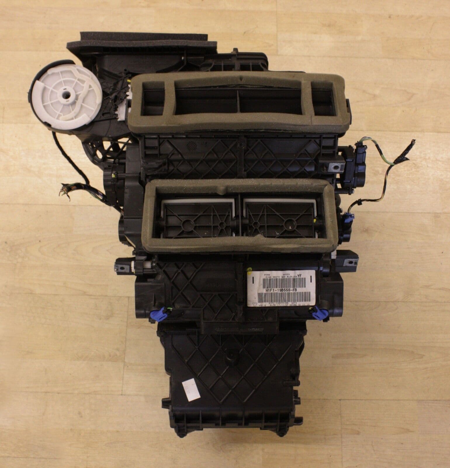 GENUINE FORD FOCUS MK3 COMPLETE HEATER MATRIX H1F1-19B555-FB 2015 - 2018
