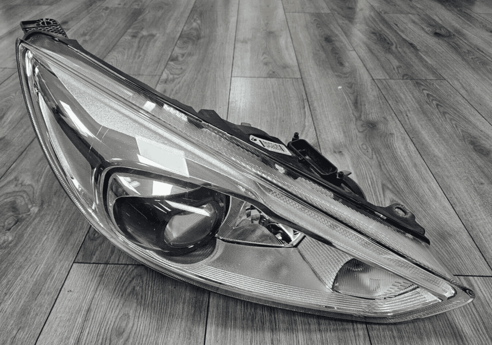 GENUINE FORD FOCUS MK3 DRIVER RIGHT BI XENON ADAPTIVE HEADLIGHT 2015 - 2018