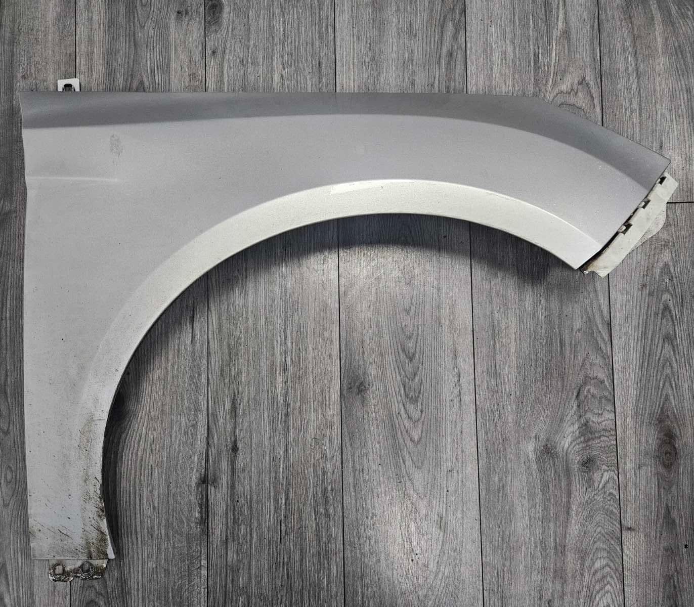 GENUINE FORD FOCUS MK3 FRONT RIGHT DRIVER WING MOONDUST SILVER 2011 - 2018