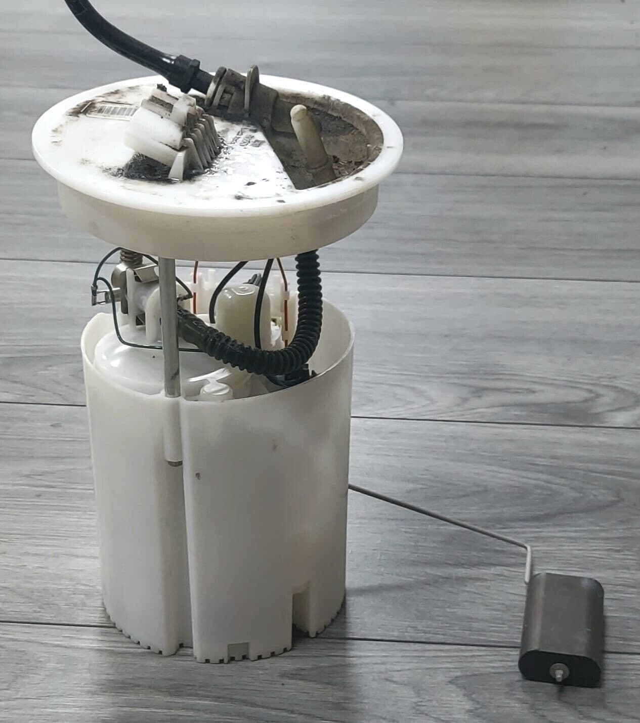 GENUINE FORD FOCUS MK3 ST 2 0 PETROL FUEL PUMP SENDER LEVELER 2011-2015