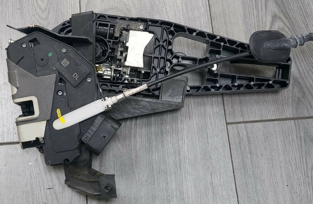 GENUINE FORD GALAXY MK4 NSR PASSENGER REAR DOOR LOCK MECHANISM 2015 -2021