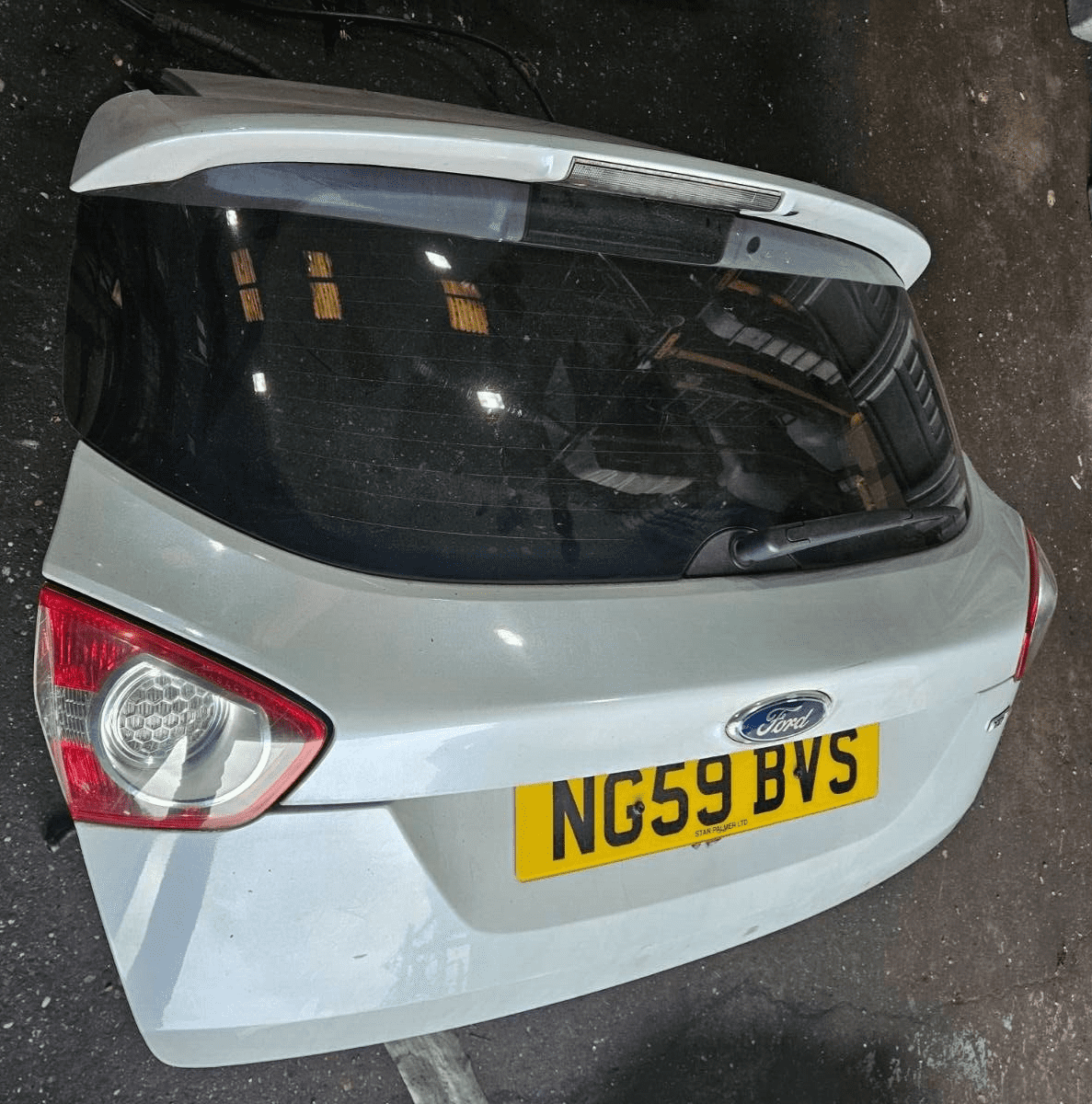 GENUINE FORD KUGA MK1 REAR BACK TAILGATE BOOT LID ICE WHITE 2008 - 2010